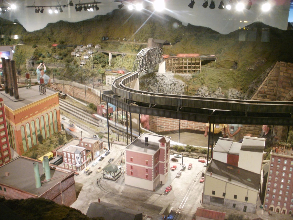 Enter-TRAIN-ment G Scale Layout